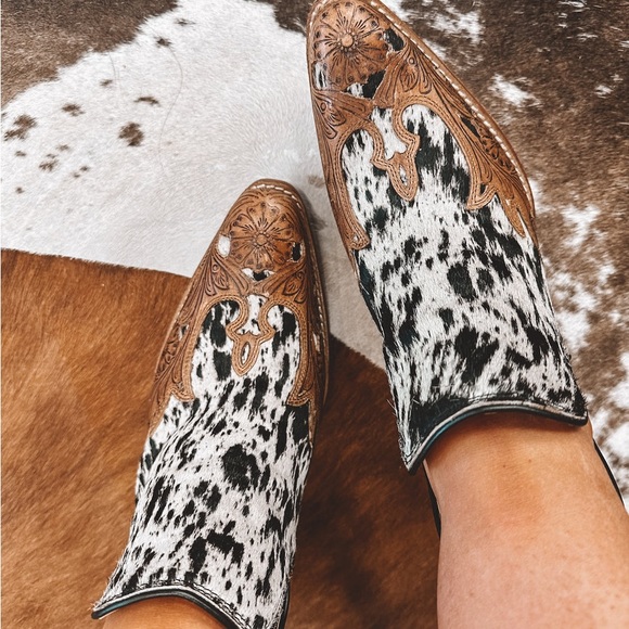 Myra Bag | Shoes | Nwt Myra Genuine Leather Hair On Hide Tooled Cow ...